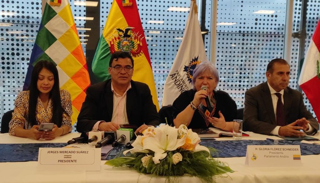 Sesión conjunta del pleno del Parlamento Andino y la directiva de la ...