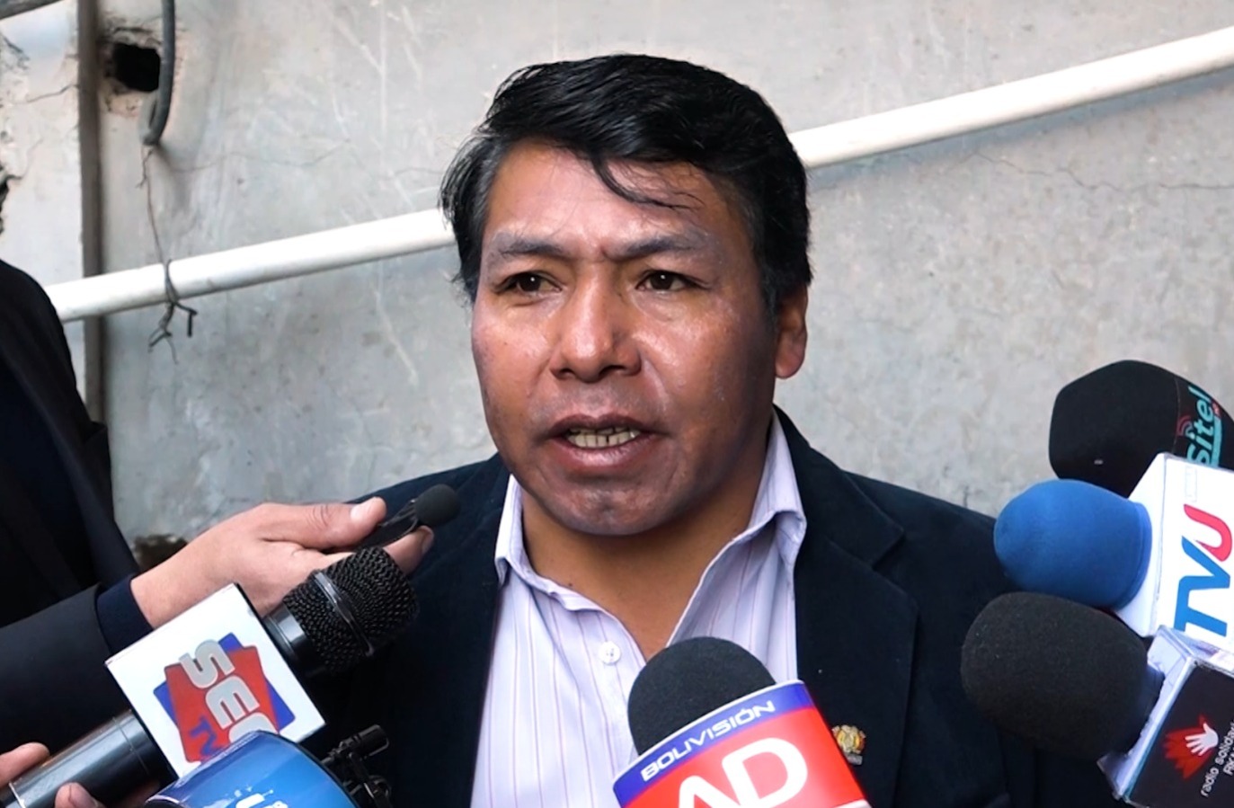 Diputado pide castigo para quienes atenten contra la integridad física ... Diputado pide castigo para quienes atenten contra la integridad física ...